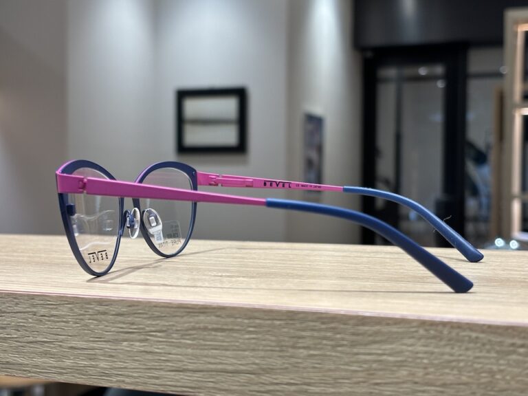 BEVEL NARISA 入荷しました | メガネのオーサカ